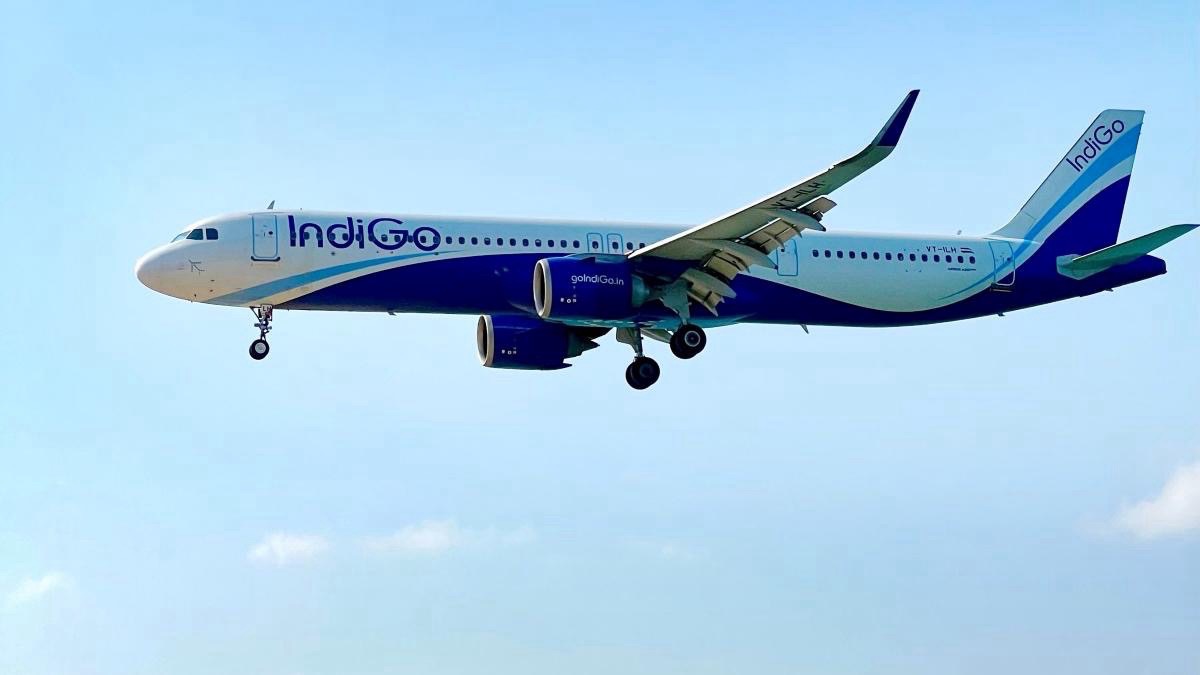 IndiGo Plans to Recruit 1,000 New Pilots to Prevent Disruption ...